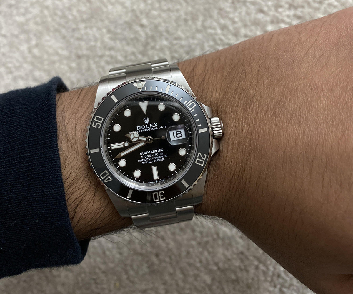 How to Adjust Your Rolex Submariner Bracelet for a Perfect Fit ...