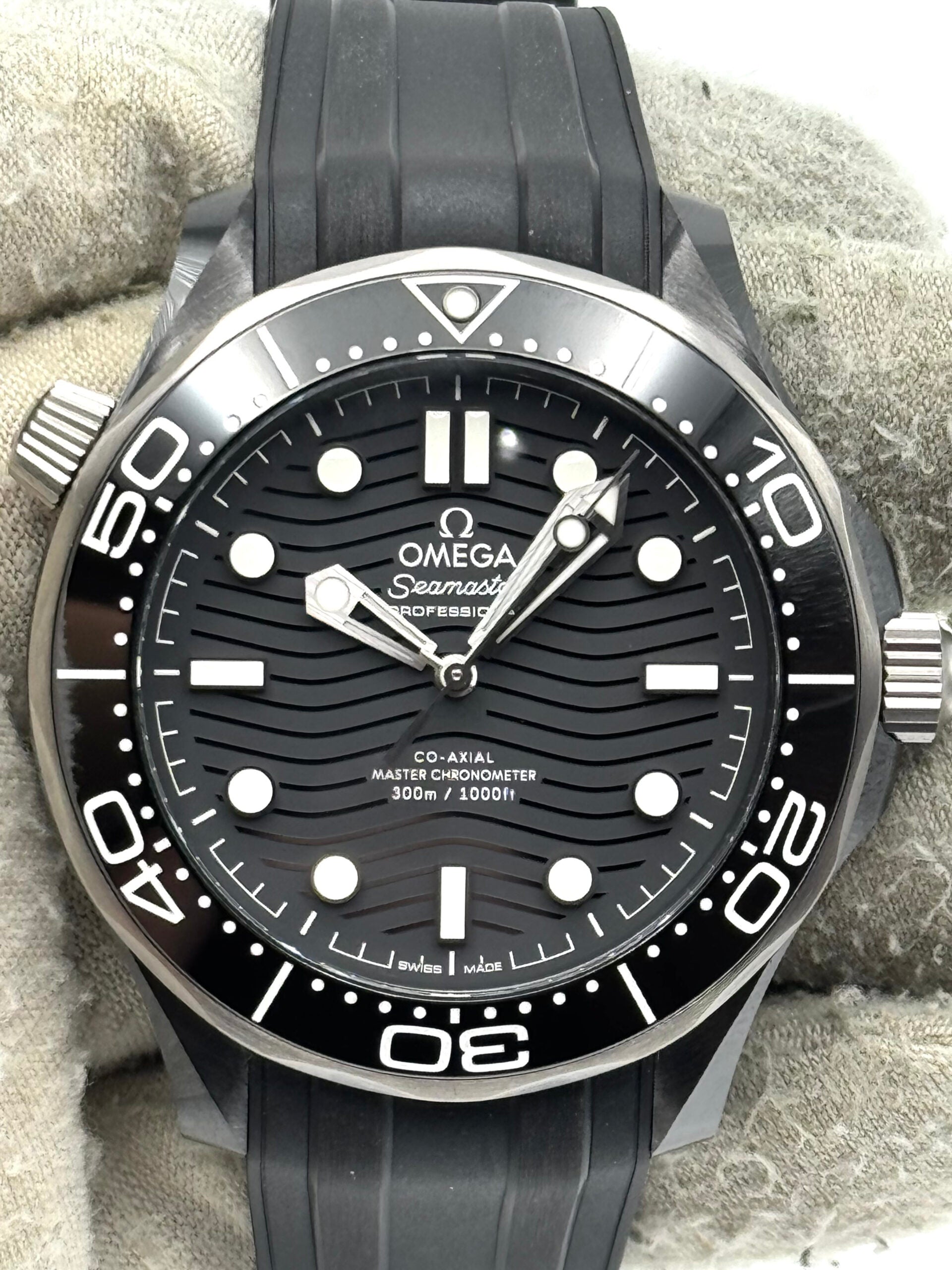 Omega Seamaster 300M 210.92.44.20.01.001 – Golden Anvil Jewelers